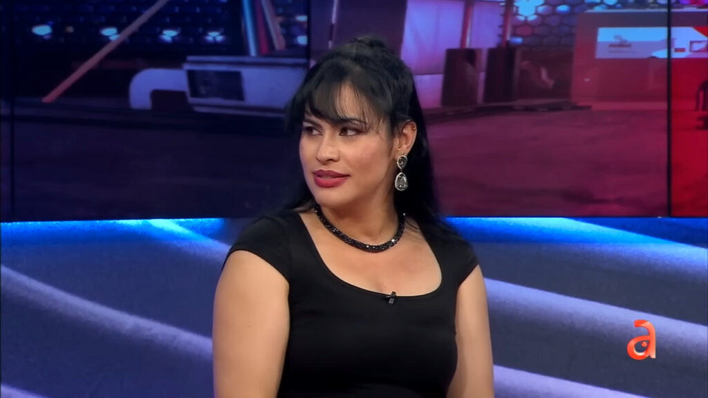 Conoce a la Selena cubana que triunfa en Tiktok con más de 2 millones ...